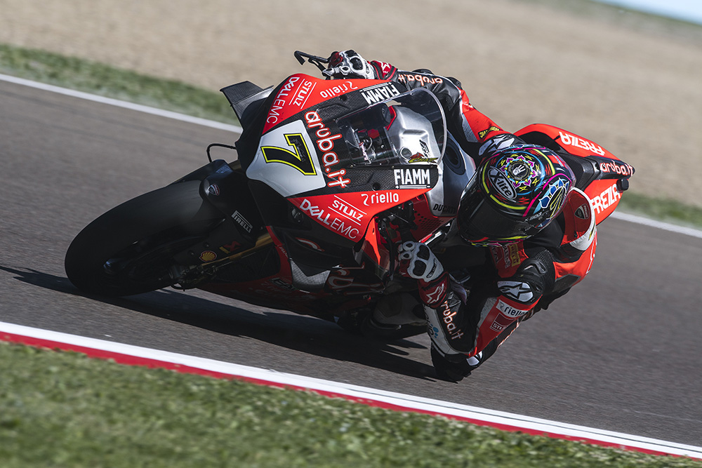 Zawodnicy Ducati na podium WorldSBK Imola | Świat Motocykli