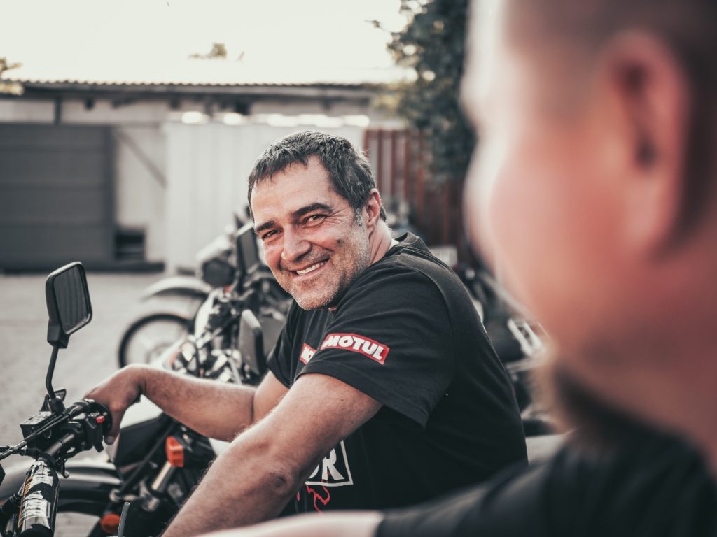 Obywatel świata. Tomasz Madej – Dragons.pl | Świat Motocykli