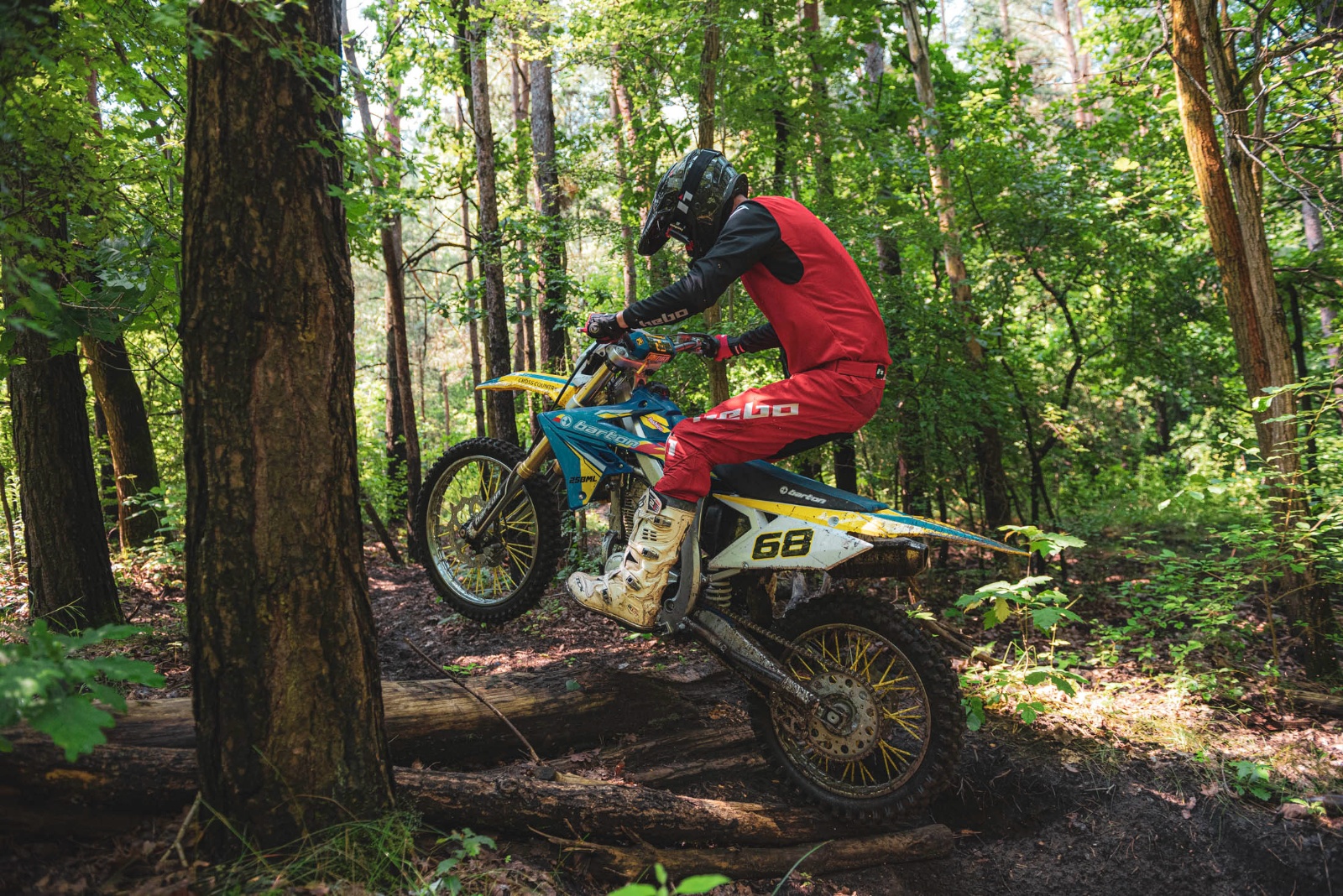 Barton MZK 250. Strzał w dziesiątkę! | Świat Motocykli