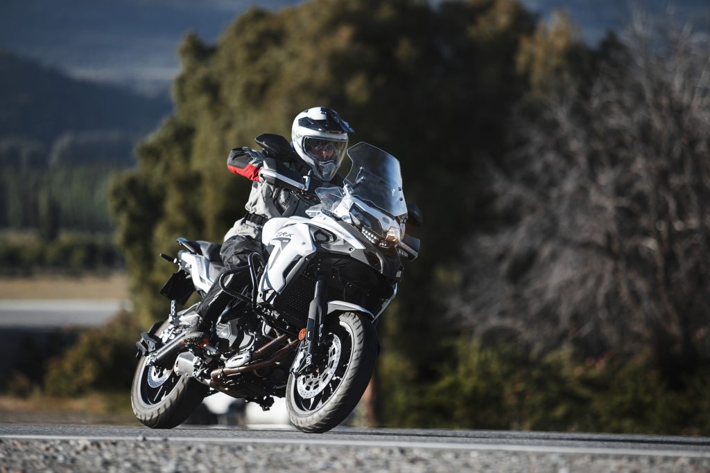 Benelli TRK 502/502X. Benek zdobywca | Świat Motocykli
