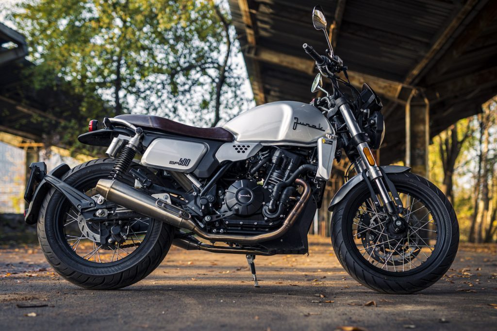 Junak SR 400. Zwiastun nowej ery | Świat Motocykli
