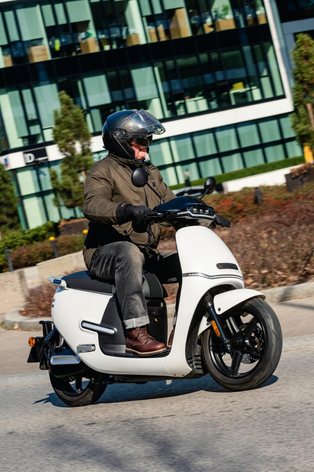 Horwin EK3. Elektryczna ofensywa | Świat Motocykli