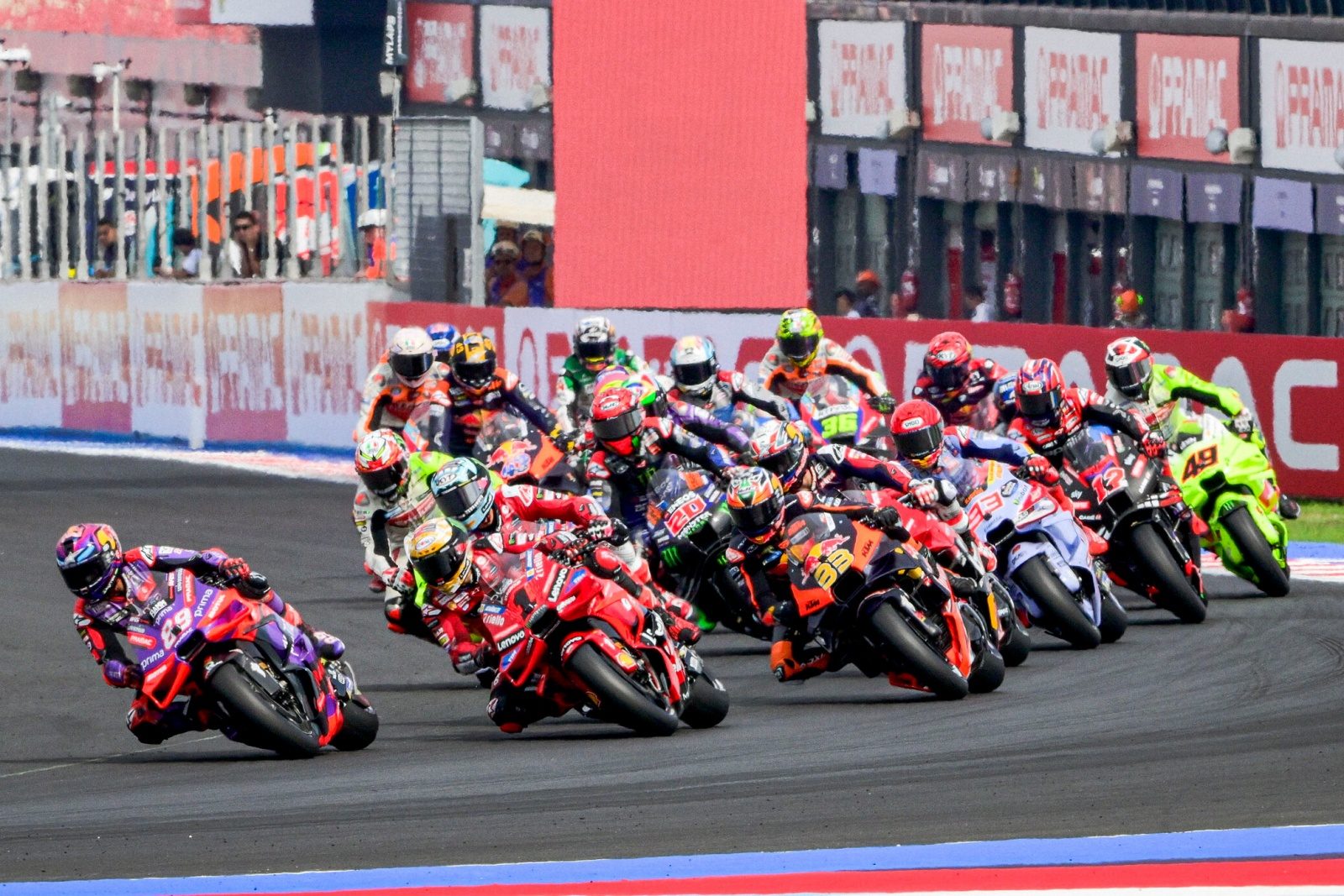 Kalendarz MotoGP 2025: Start w Tajlandii! | Świat Motocykli