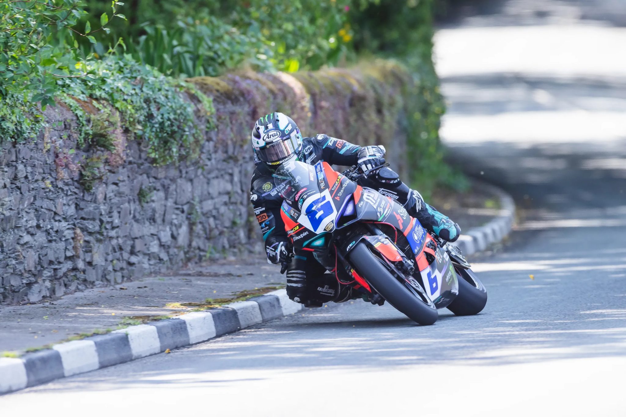 Michael Dunlop wygrywa w Supersport TT | Świat Motocykli